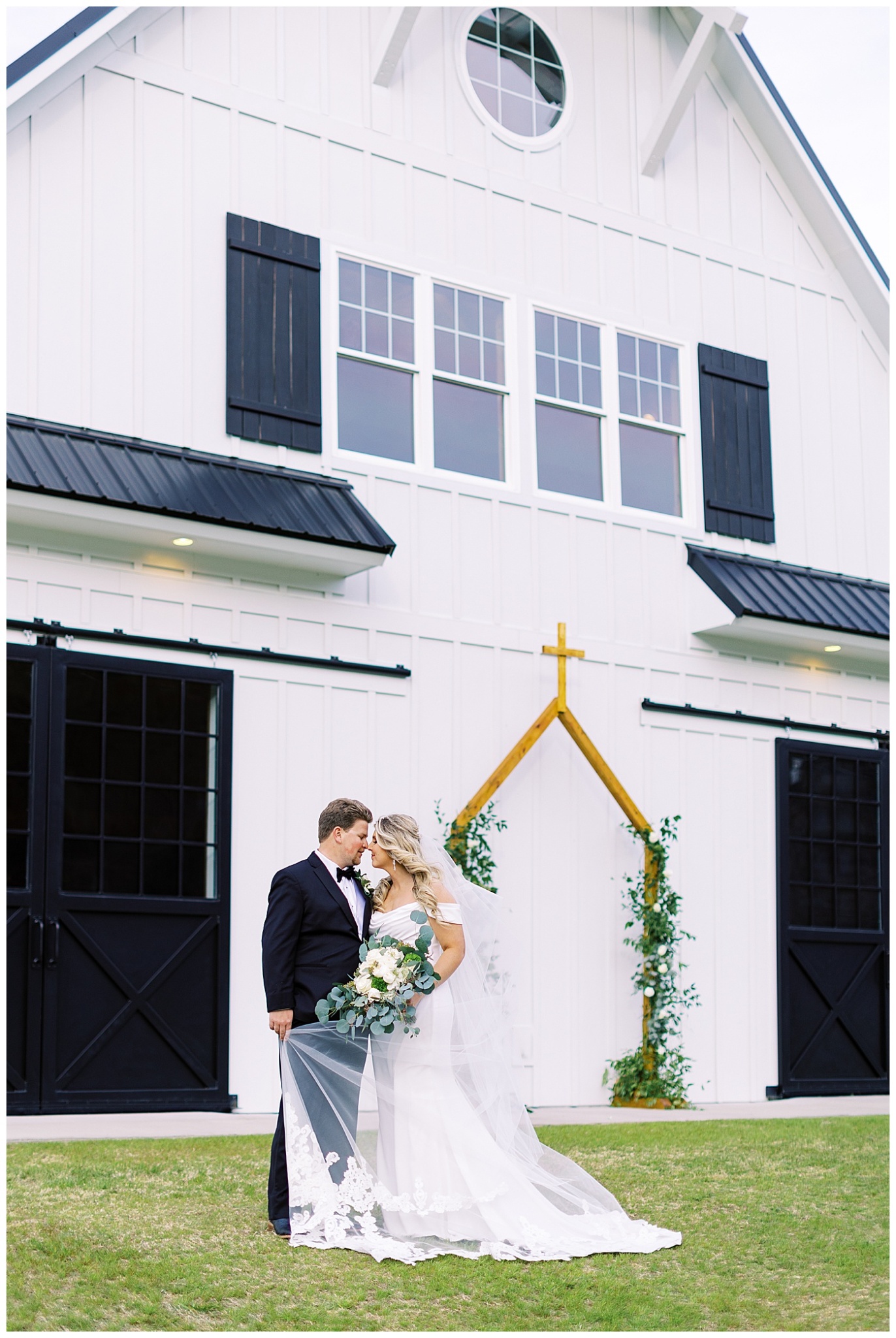 Maxie + Tyson || The Carolina Barn Wedding || Spring Lake, North ...