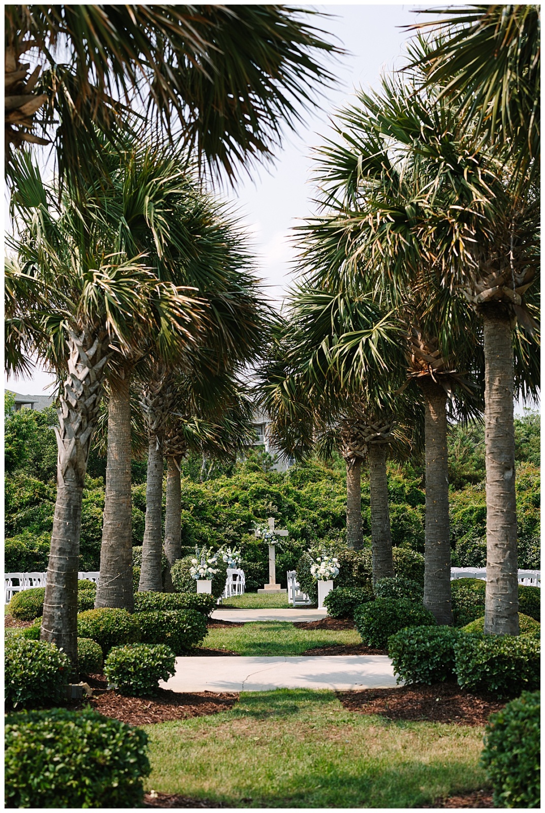 Coastal Blue Wedding at Merrell Estate and Gardens in Indian Beach, NC ...